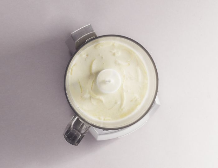 Recette d'entrée chaude : velouté aux oeufs et parmesan