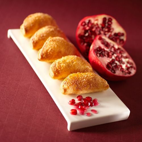 Bichon à la cassonade, compote de rhubarbe à la grenadine par le chef ...